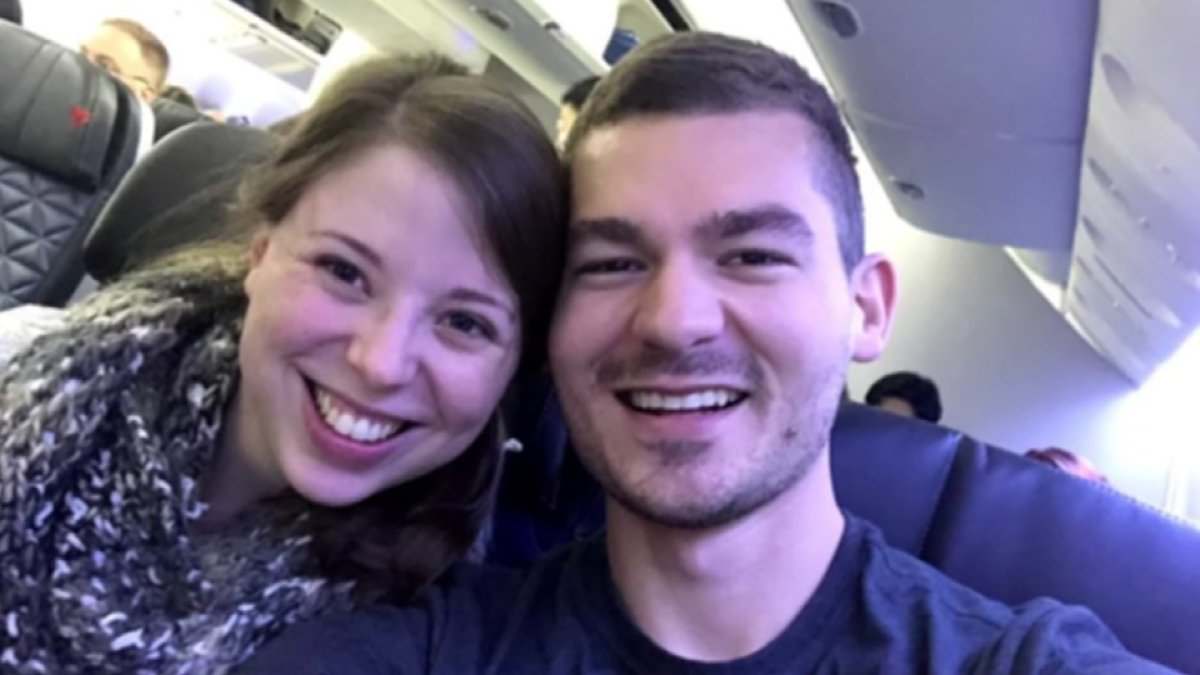 Pareja de Irving vuelve a casa tras estar en cuarenta por brote de ...