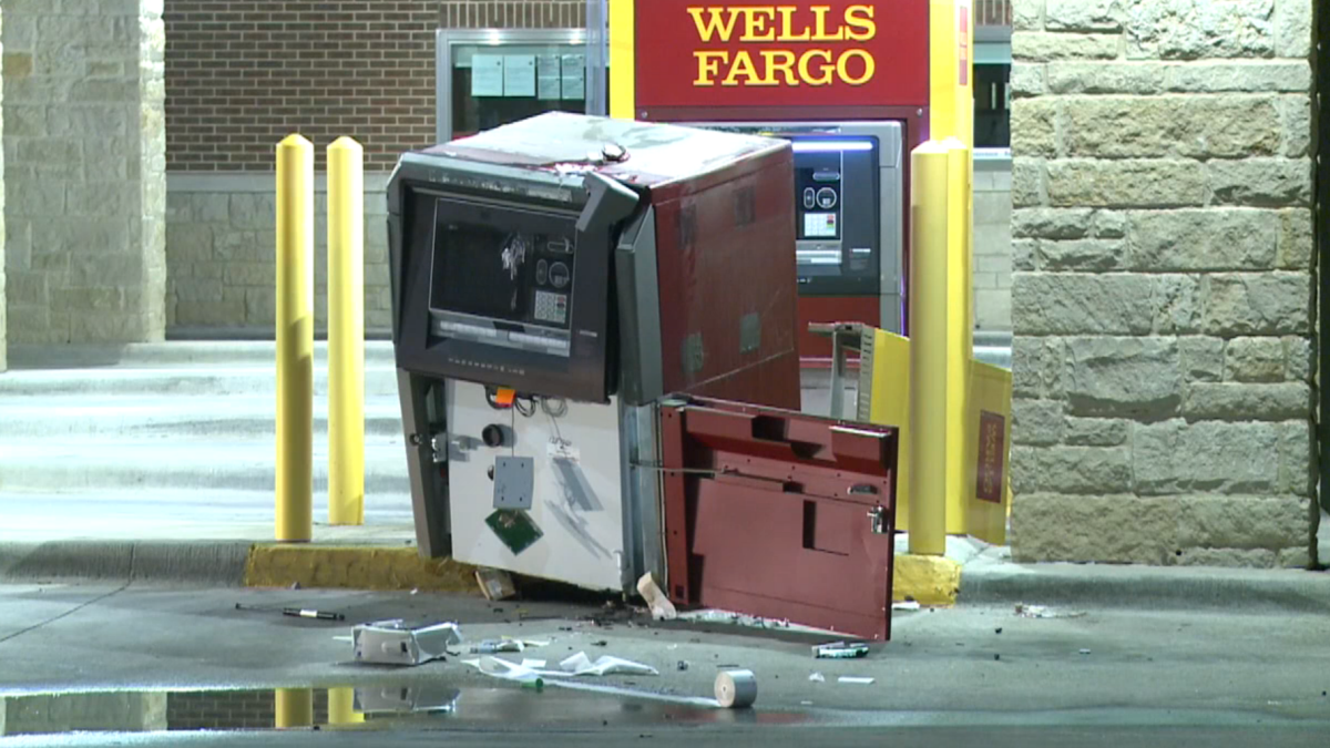 Intentan robarse ATM de popular banco en Fort Worth – Telemundo Dallas (39)