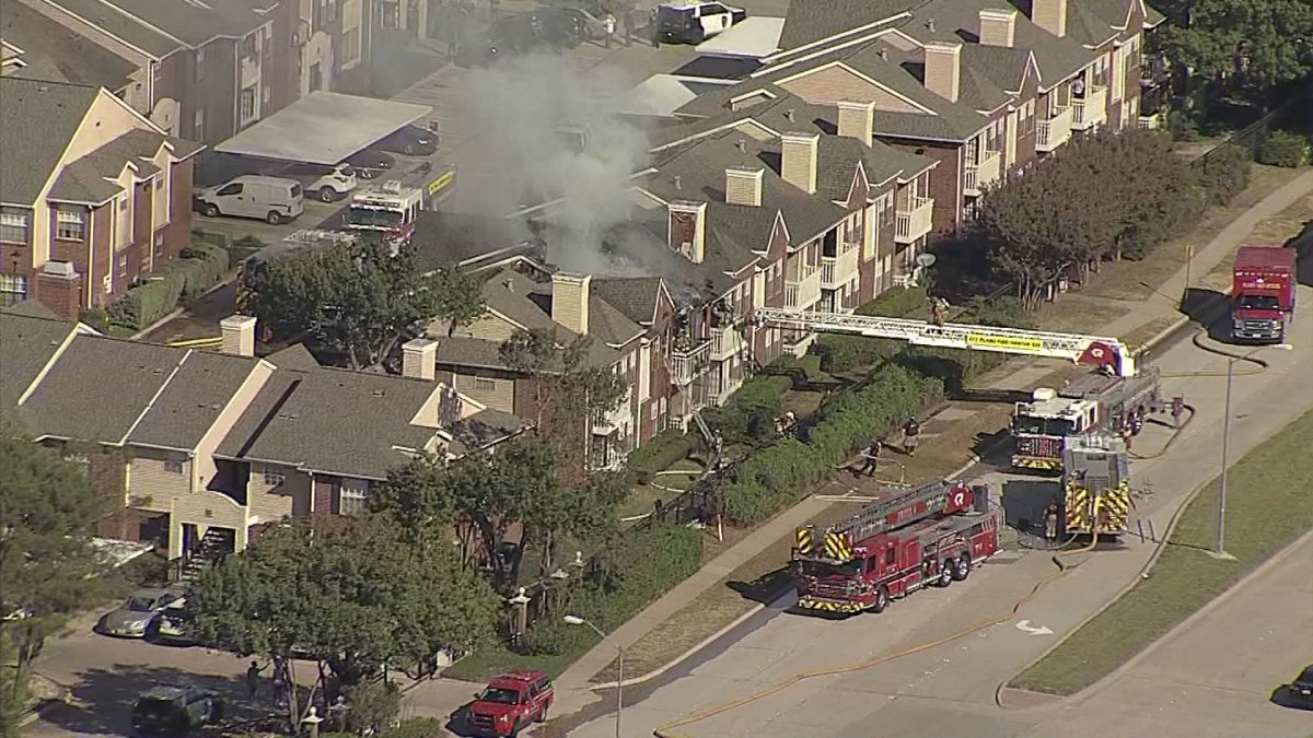 Reportan incendio en un complejo de viviendas en Plano – Telemundo ...