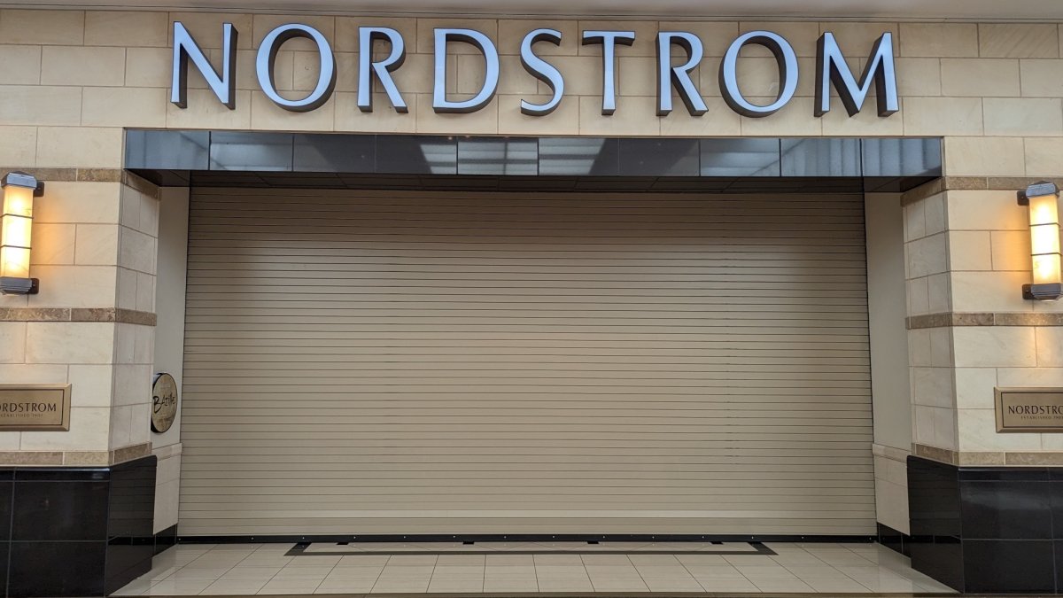 Nordstrom Northpark reabre tras una amenaza infundada – Telemundo ...