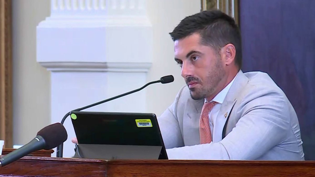 Brandon Cammack da su testimonio – Telemundo Dallas (39)