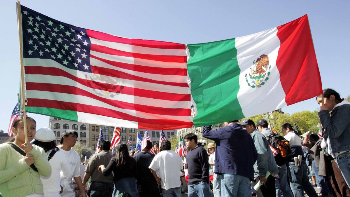 ¿Qué significa ser chicano y cómo se caracterizan? – Telemundo Dallas (39)