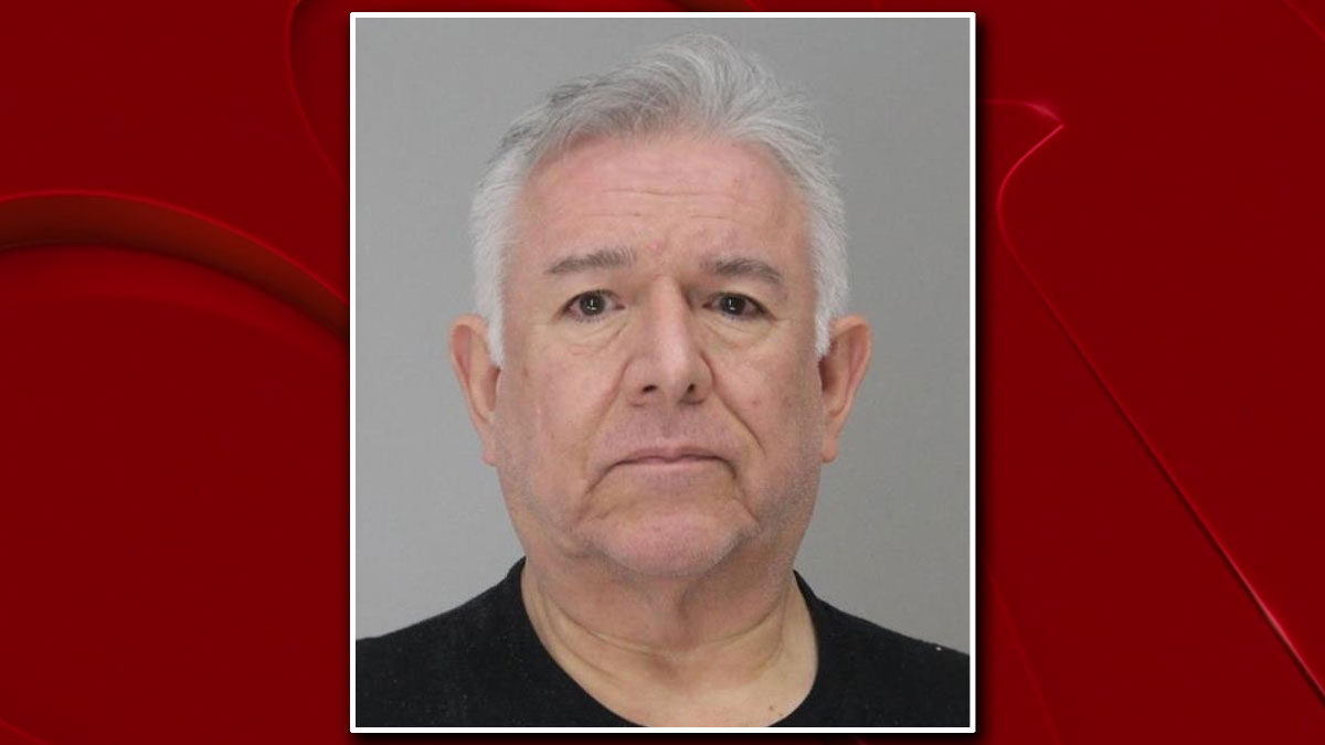 Arrestan a profesor de primaria del distrito escolar de Mesquite por ...