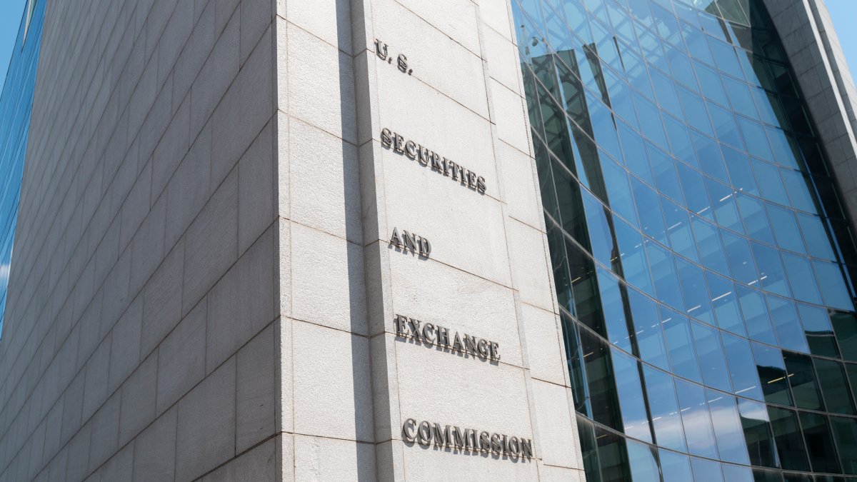 Hombre de Texas ganó millones al espiar llamadas de su esposa ...