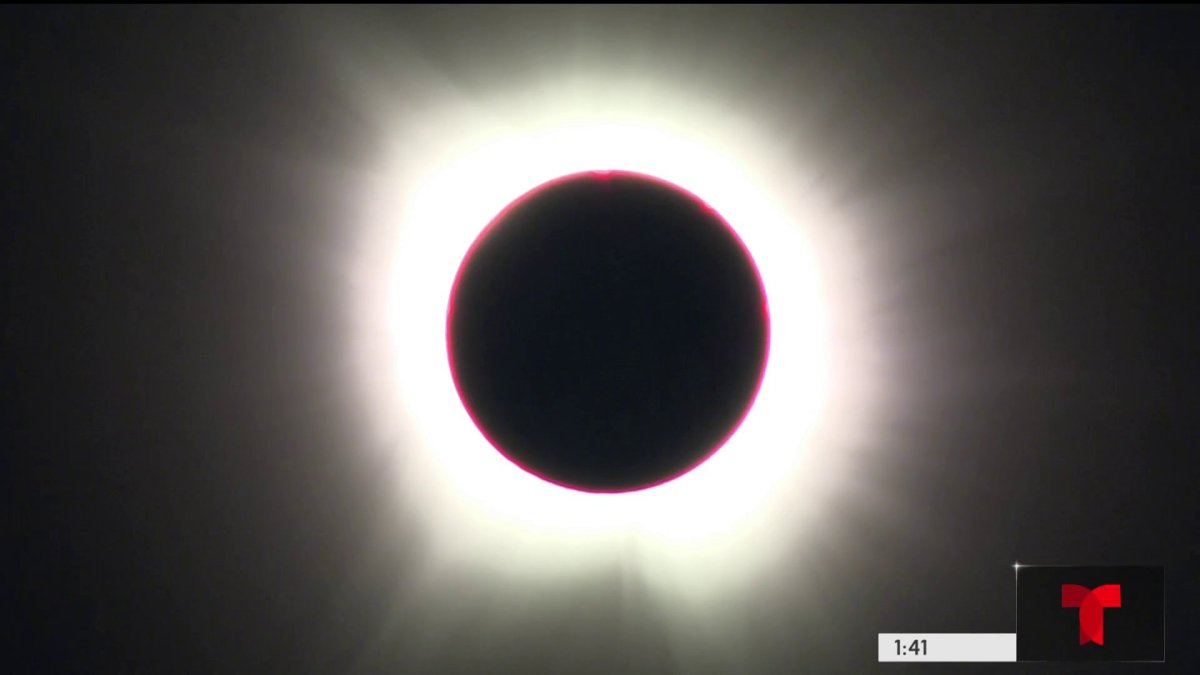 Video: momento del eclipse solar total en Dallas – Telemundo Dallas (39)
