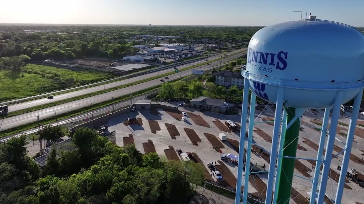 Ennis: regreso a la normalidad el problema del agua – Telemundo Dallas (39)