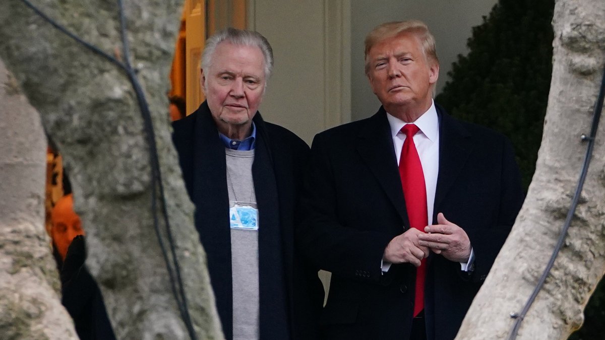 Jon Voight se reunió con Donald Trump – Telemundo Dallas (39)