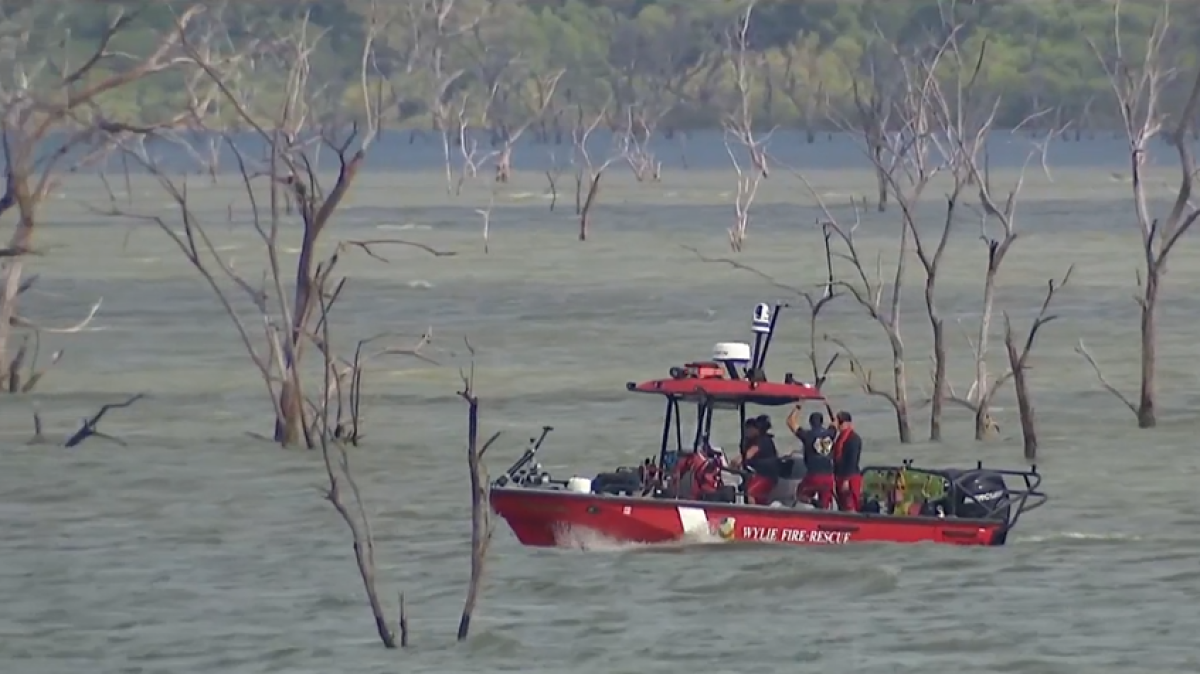 Rescatan cuerpo del bombero de Dallas desaparecido en Lavon Lake ...