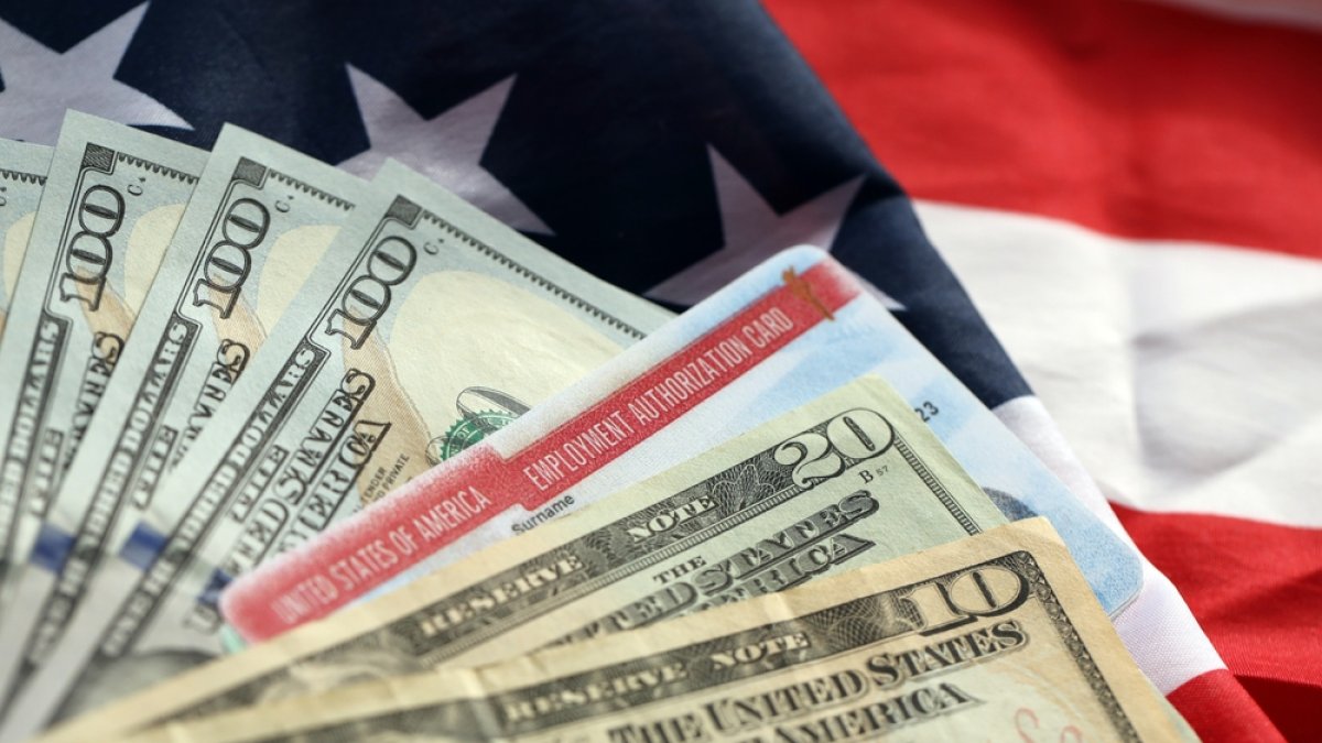 Video: cuáles trámites costarán más en USCIS – Telemundo Dallas (39)